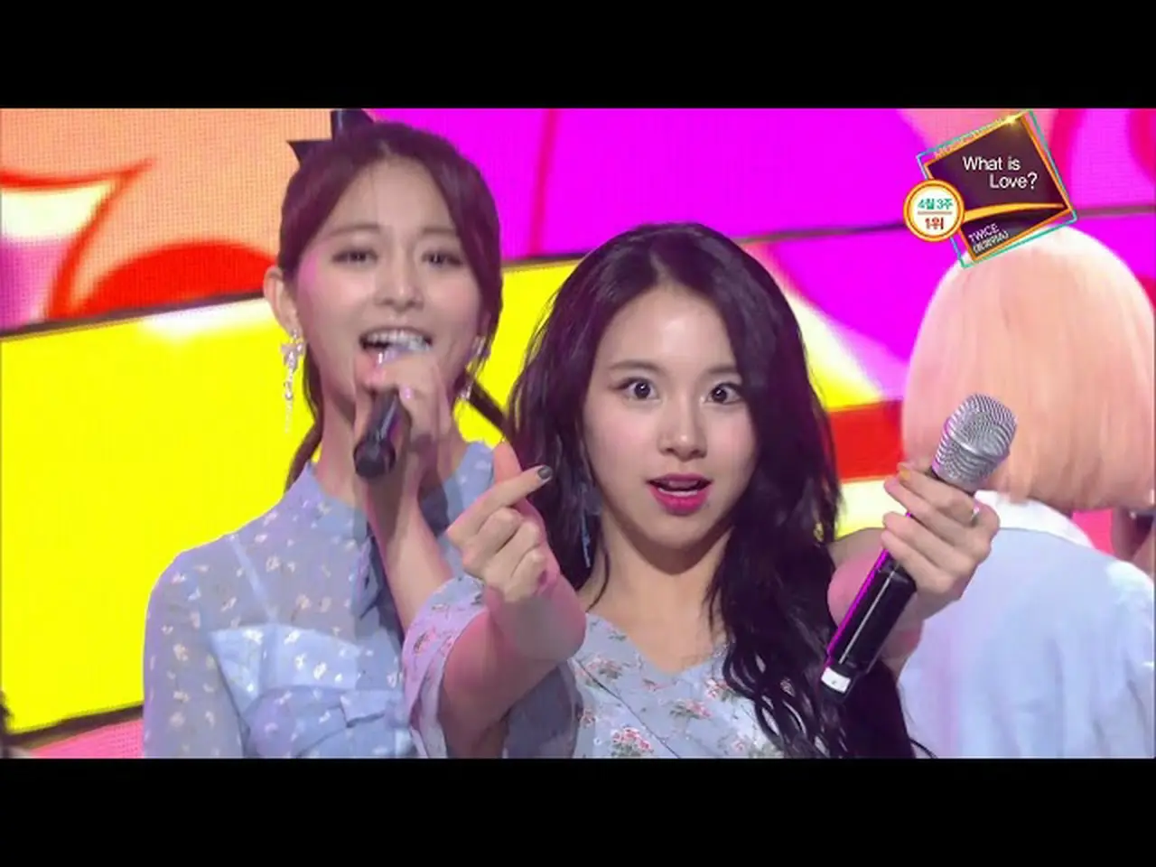 TWICE, the first moment of the day. The encore stage is at the party with thesame JYP belonging ...