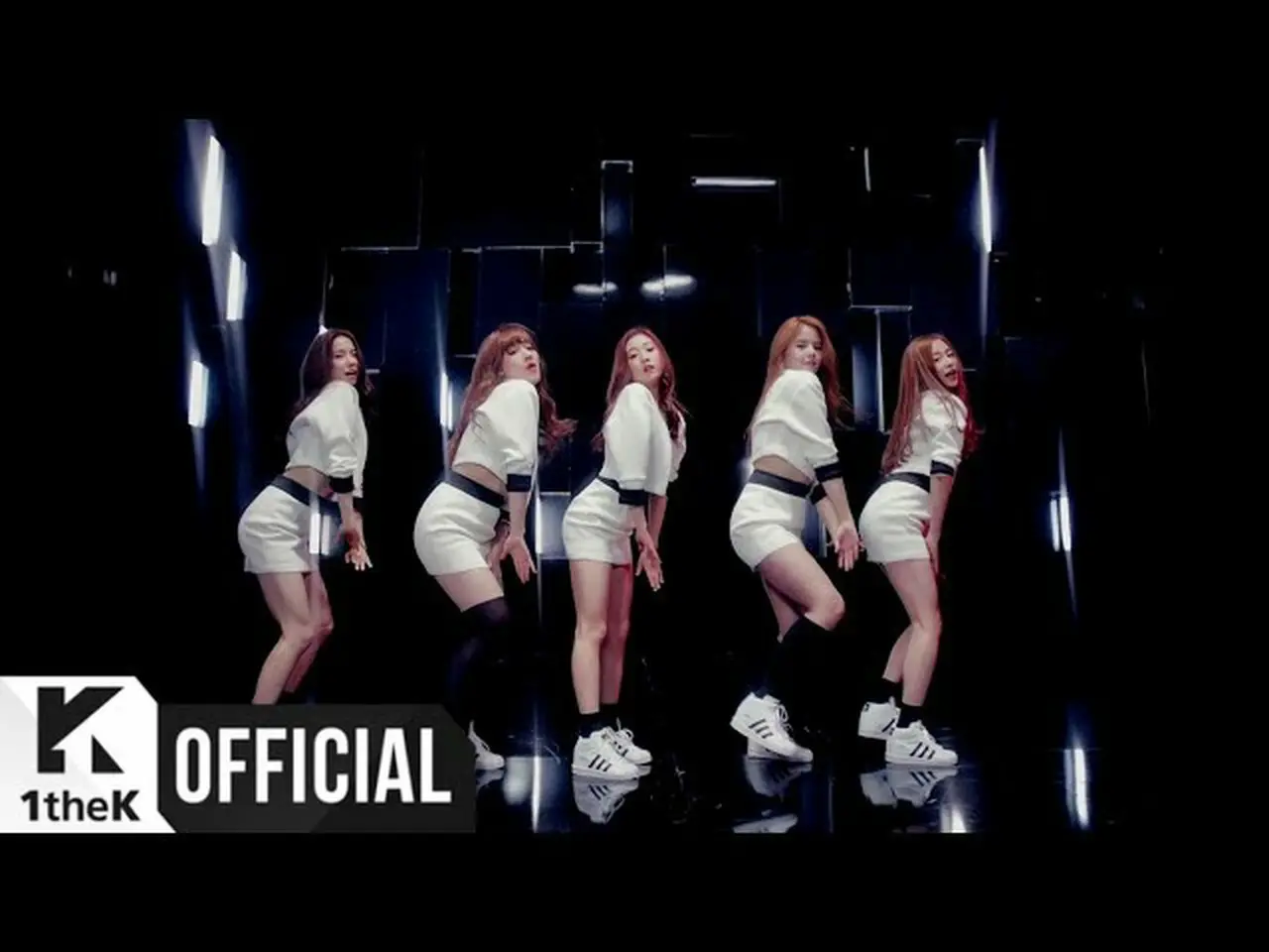【Official lo】 CLC ”Pepe” MV release. MVs of the past are released one afteranother before ...