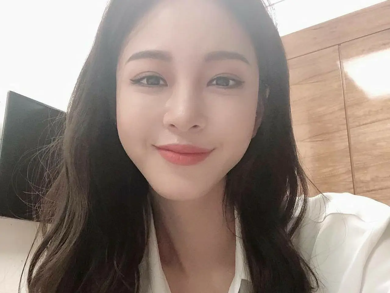 [G Official] Actress Han Ye Seul, published a photo. | wowKorea