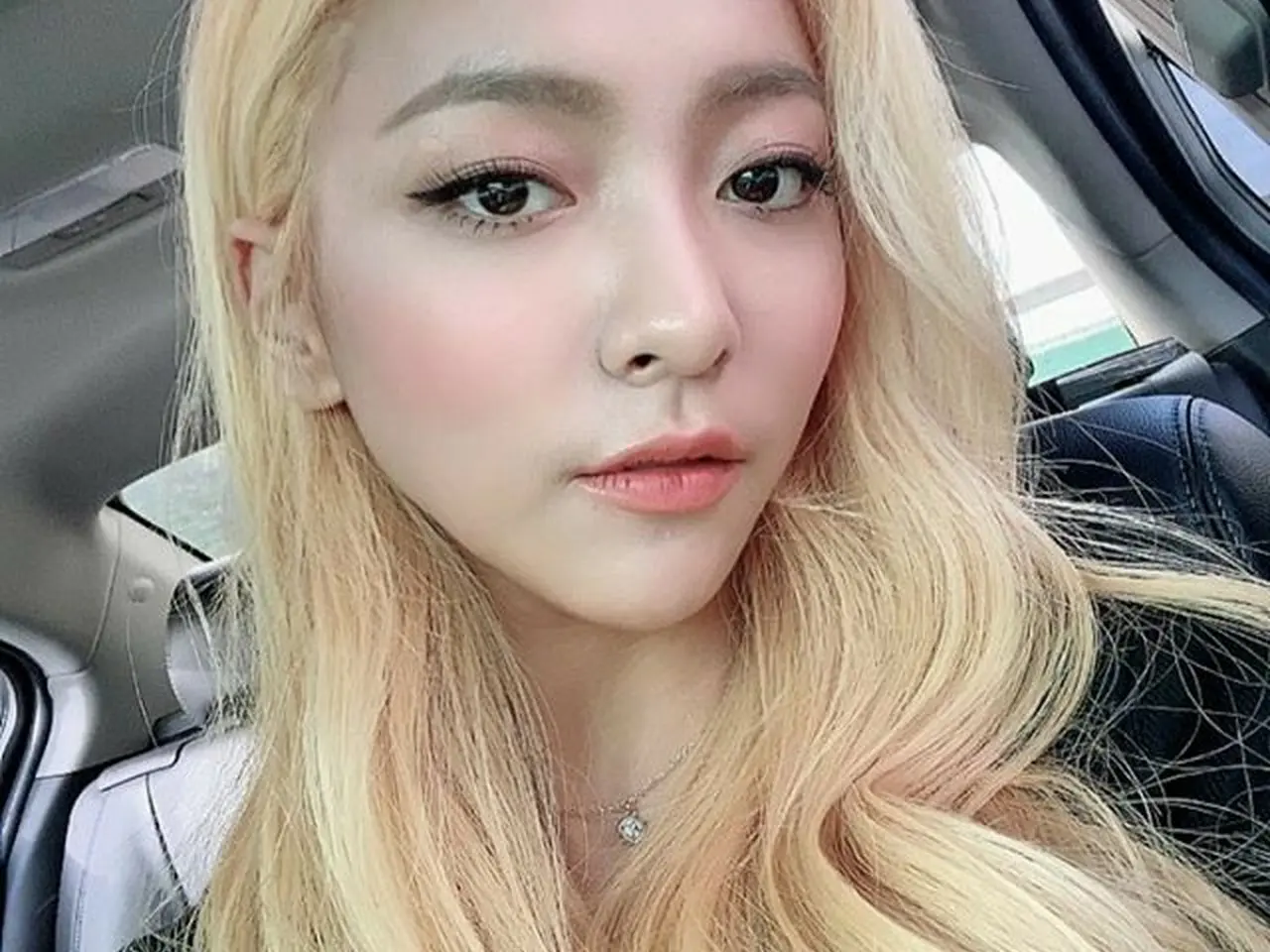 [G Official] f(x) _Luna, video release. | wowKorea