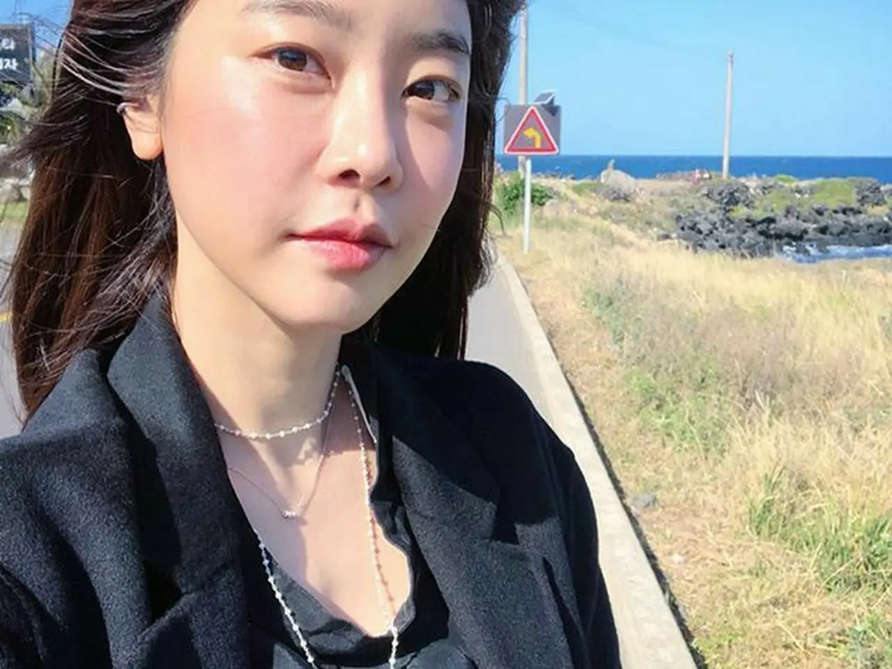 [G Official] GIRL’S DAY _ Sojin, goodbye Cheju Island 🌴. . | wowKorea