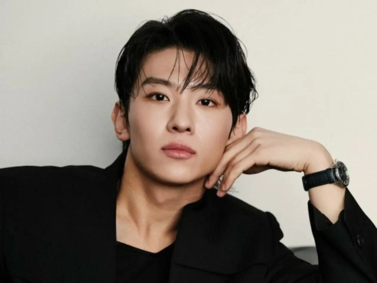 YouTuber and talent DEX releases new profile photo... “actor visual” catches the eye | wowKorea