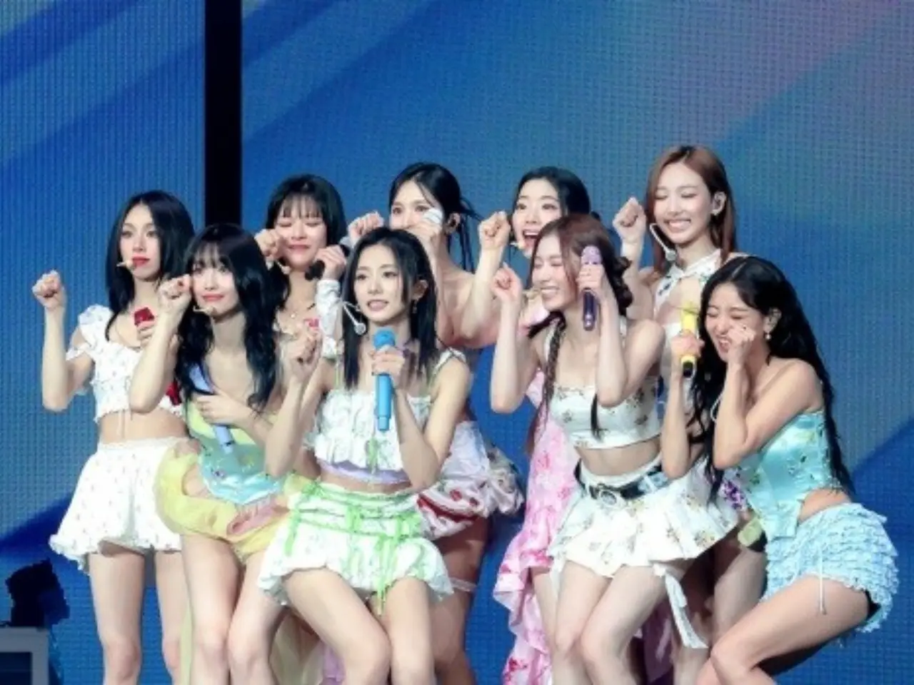 TWICE sets Las Vegas into a frenzy with world tour | wowKorea