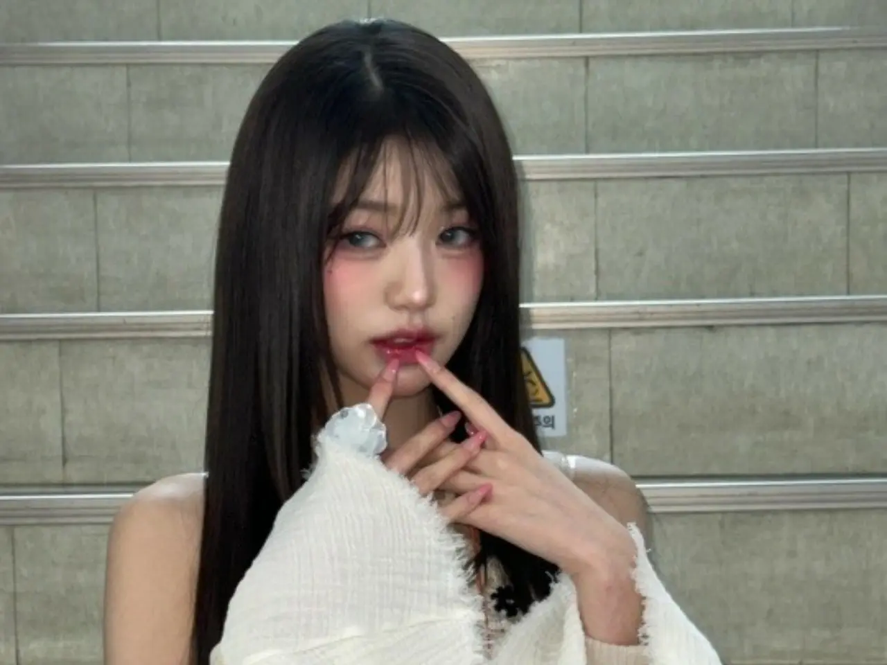 Jang Won Young (IVE), it's amazing no matter how many times I look at him... Unrealistic ...