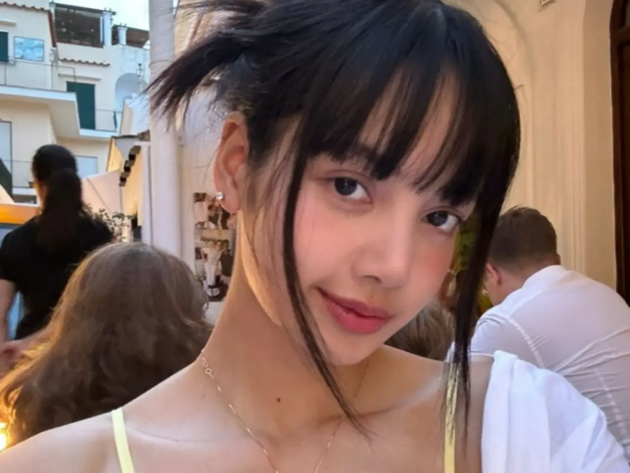 BLACKPINK's LISA to become a bride to the Louis Vuitton family ...