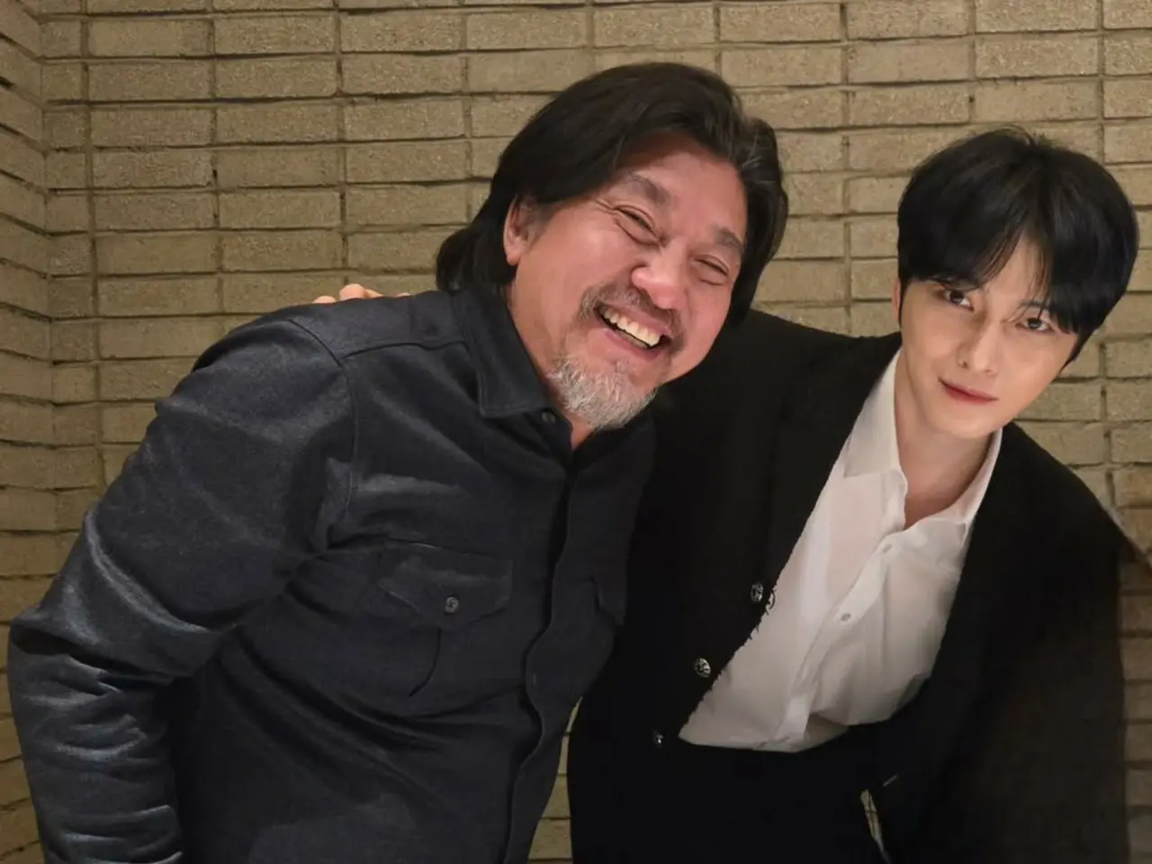 Jaejung releases photo of himself with Edward Lee...how did the two meet? | wowKorea