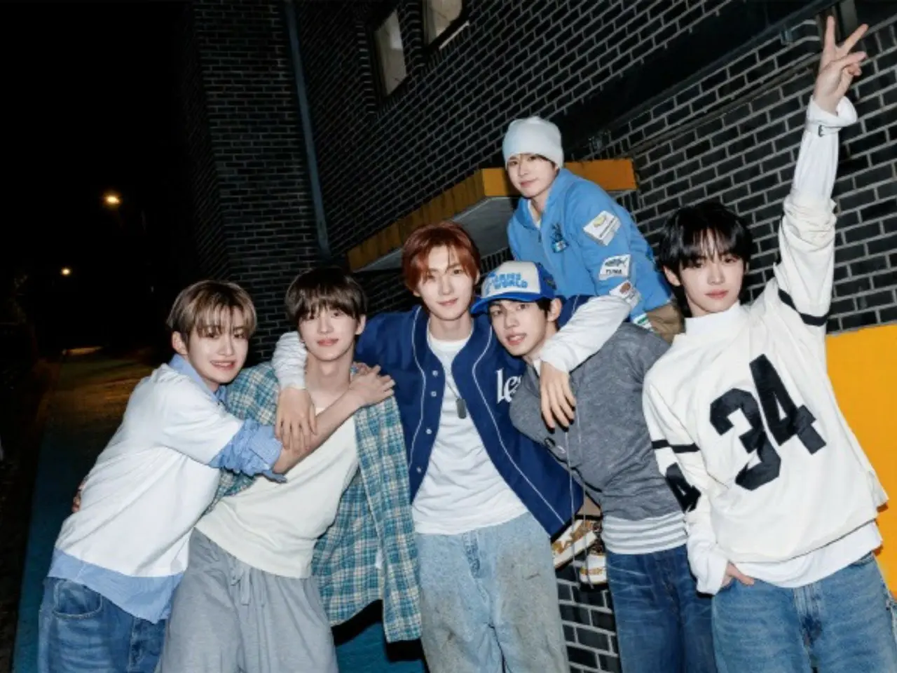 ”TWS” wins six music show awards...Grand Slam record | wowKorea